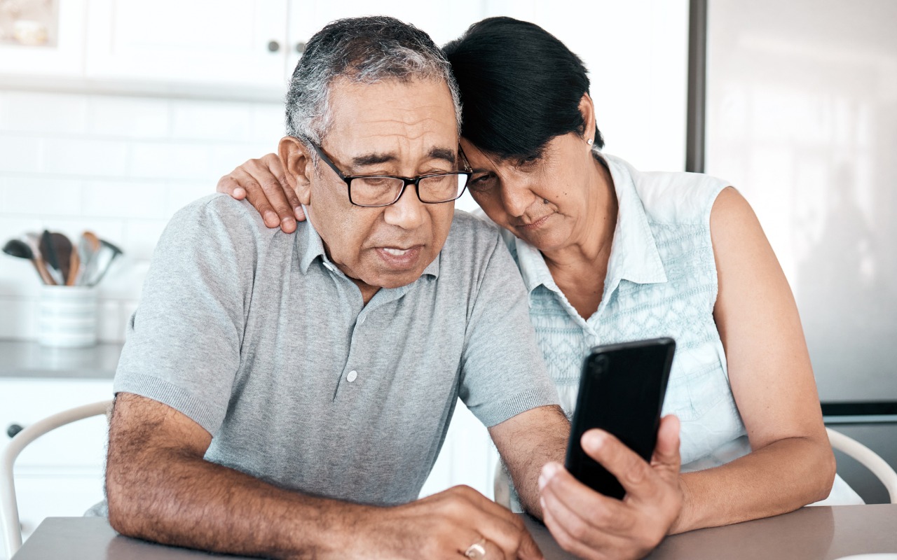 Use iOS 17’s Check In Feature to Reduce Worry | Computer Hardware